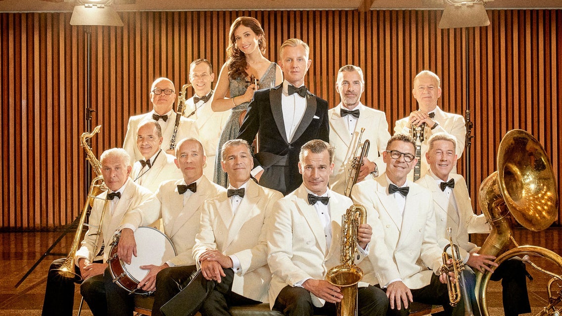 Max Raabe & Palast Orchester - Hummel streicheln - Konzert in ...